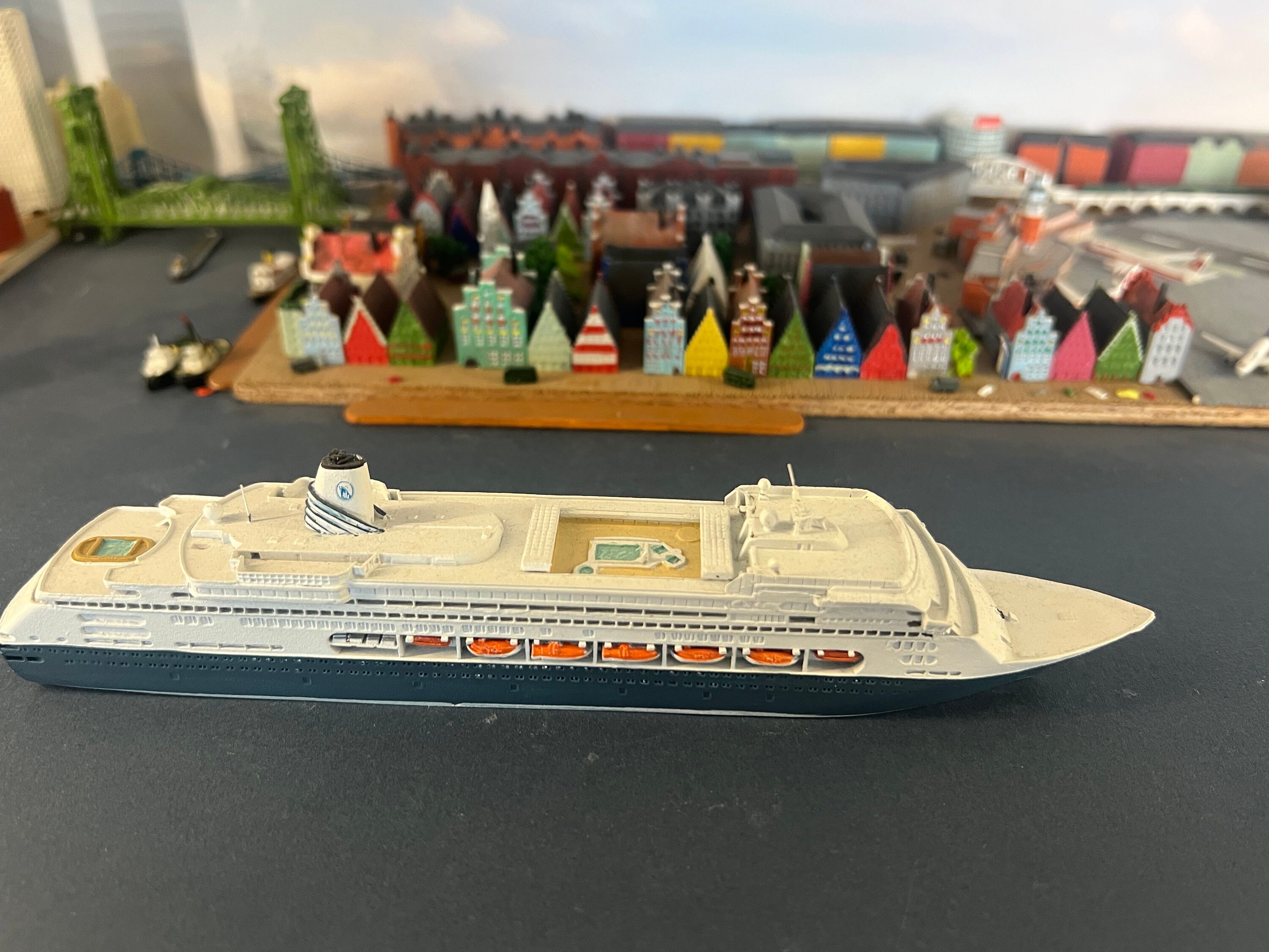 Volendam - 1/1250 Cruise Ship Model - CMKR 88 - Holland America Line - Etsy