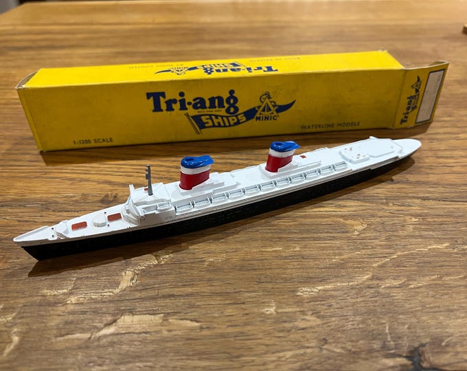 SS United States - 1/1250 1/1200 Cruise Ship Ocean Liner Model - Triang ...