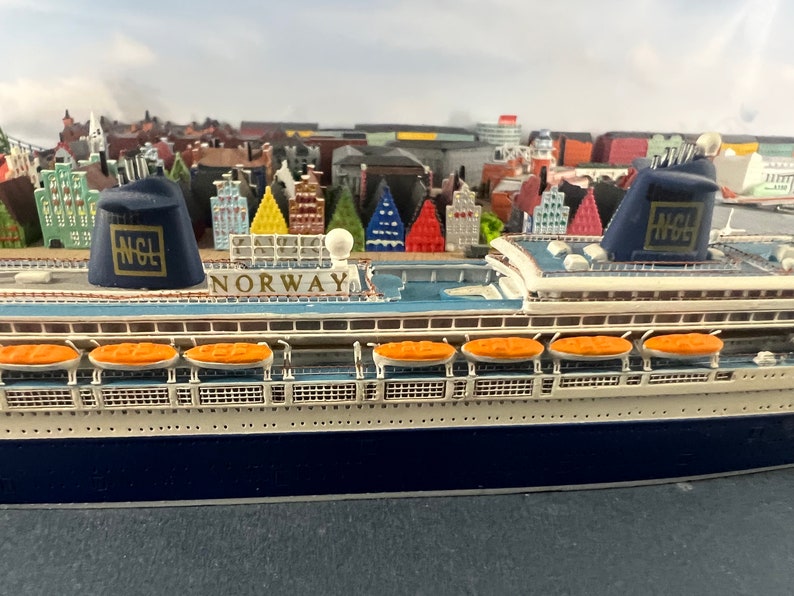 SS Norway 1/1250 Cruise Ship Model CSC23 Classic Ship Collection NCL - Etsy