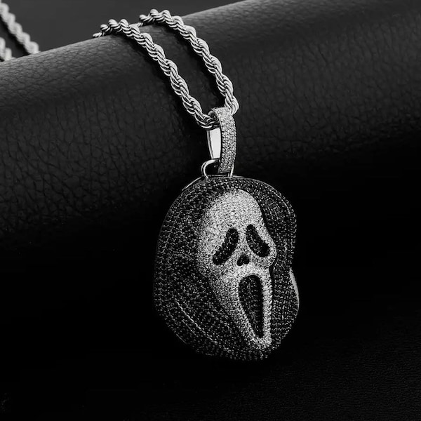 Jenna Ortega Necklace - Etsy Canada