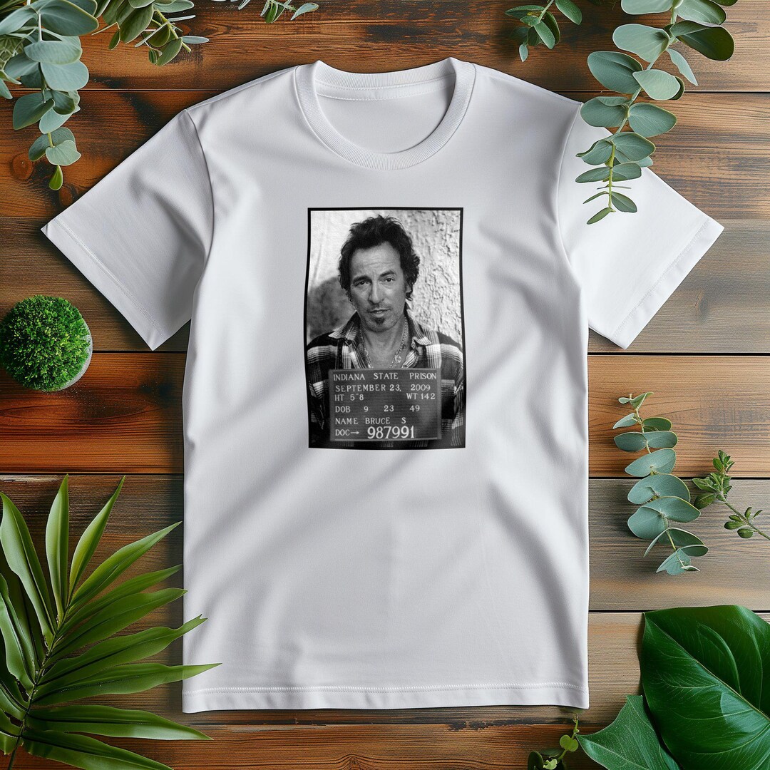 Vintage Style Mugshot Graphic T-shirt, Retro 2009 Arrest Mugshot Tee ...