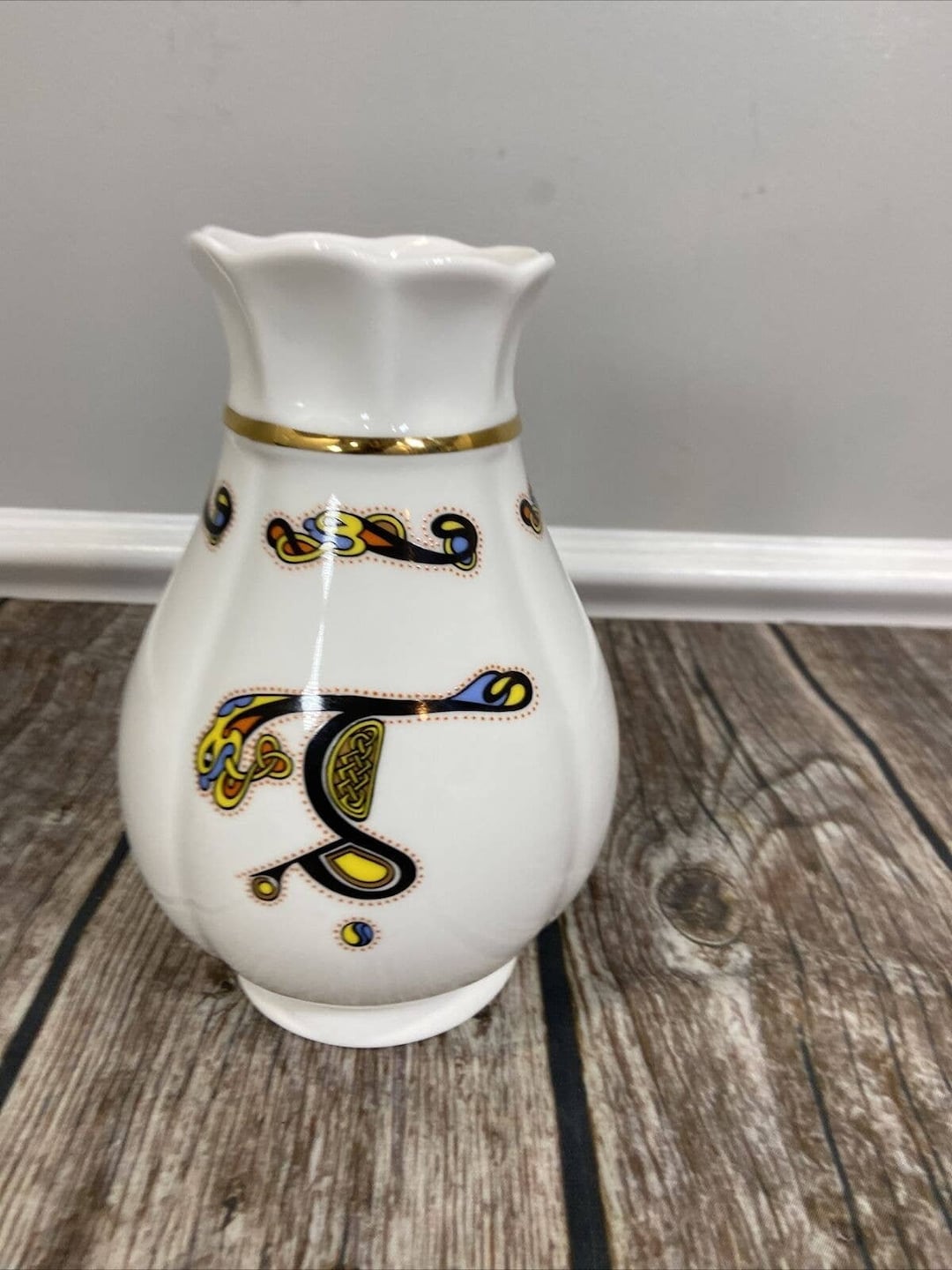 Royal Tara Vintage Irish Fine Bone China Vase 7” Tall Made in Ireland ...