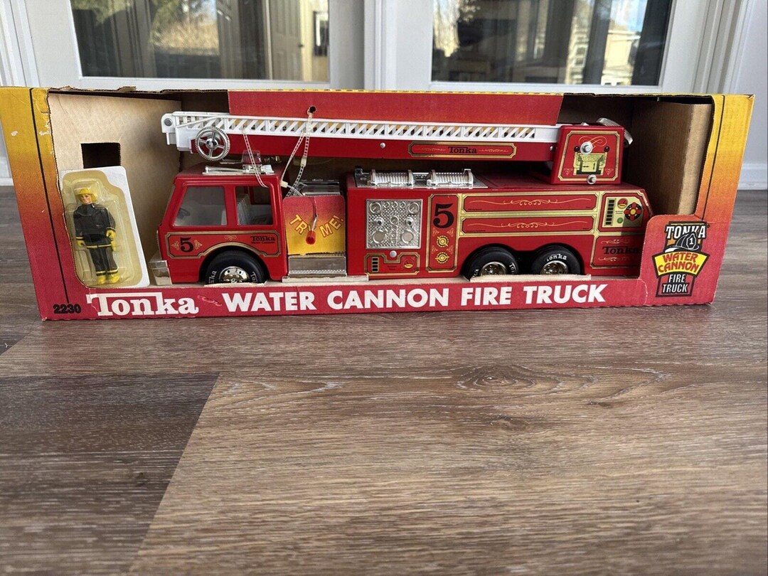 1990 Tonka 23" Fire Engine Truck Water Cannon Steel Built No 5 With ...