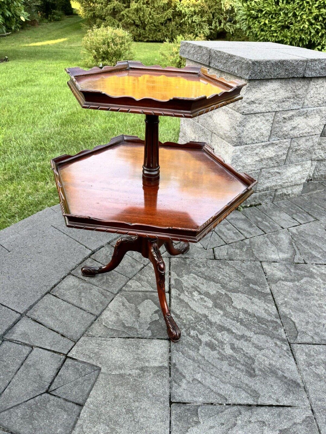 VTG Chippendale Style 2 Tier Pie Crust Carved Mahogany Table Claw Foot ...