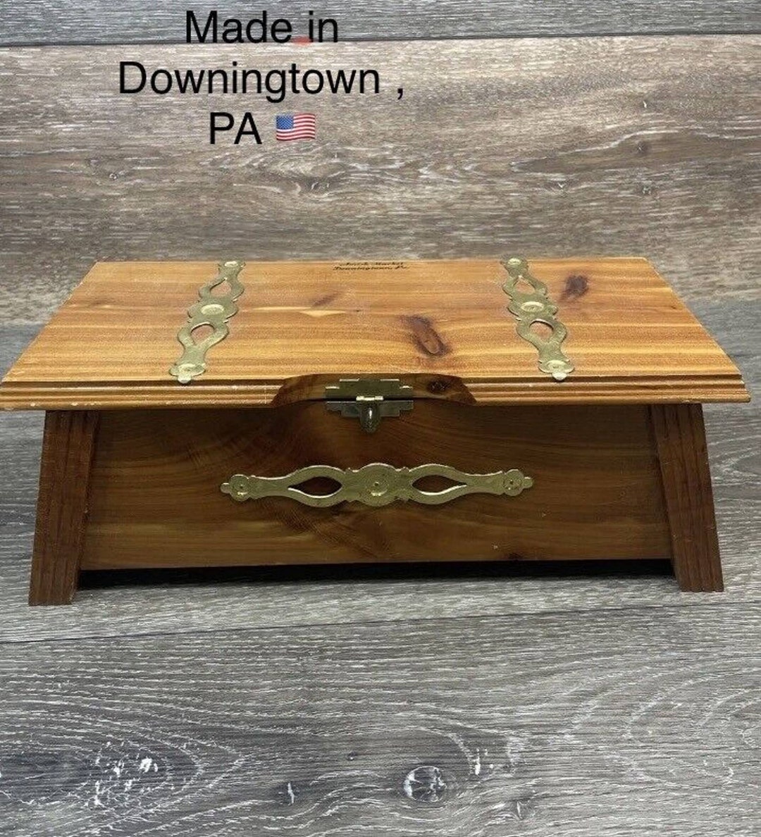 Amish Furniture Lockable Table Top Cedar Chest Amish Market, Downigton ...