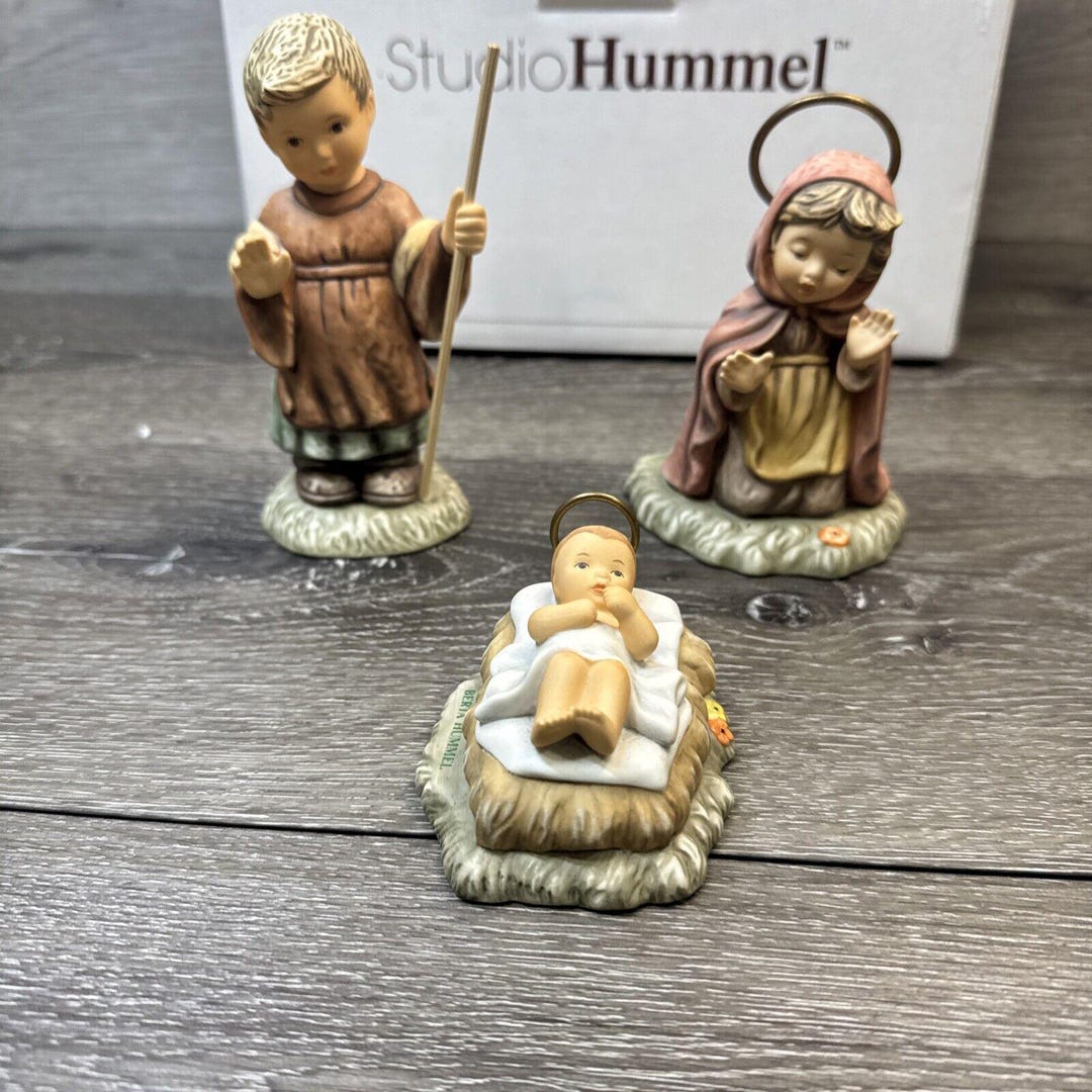 STUDIO HUMMEL Berta Hummel Nativity Mary-joseph-jesus Figurine ...