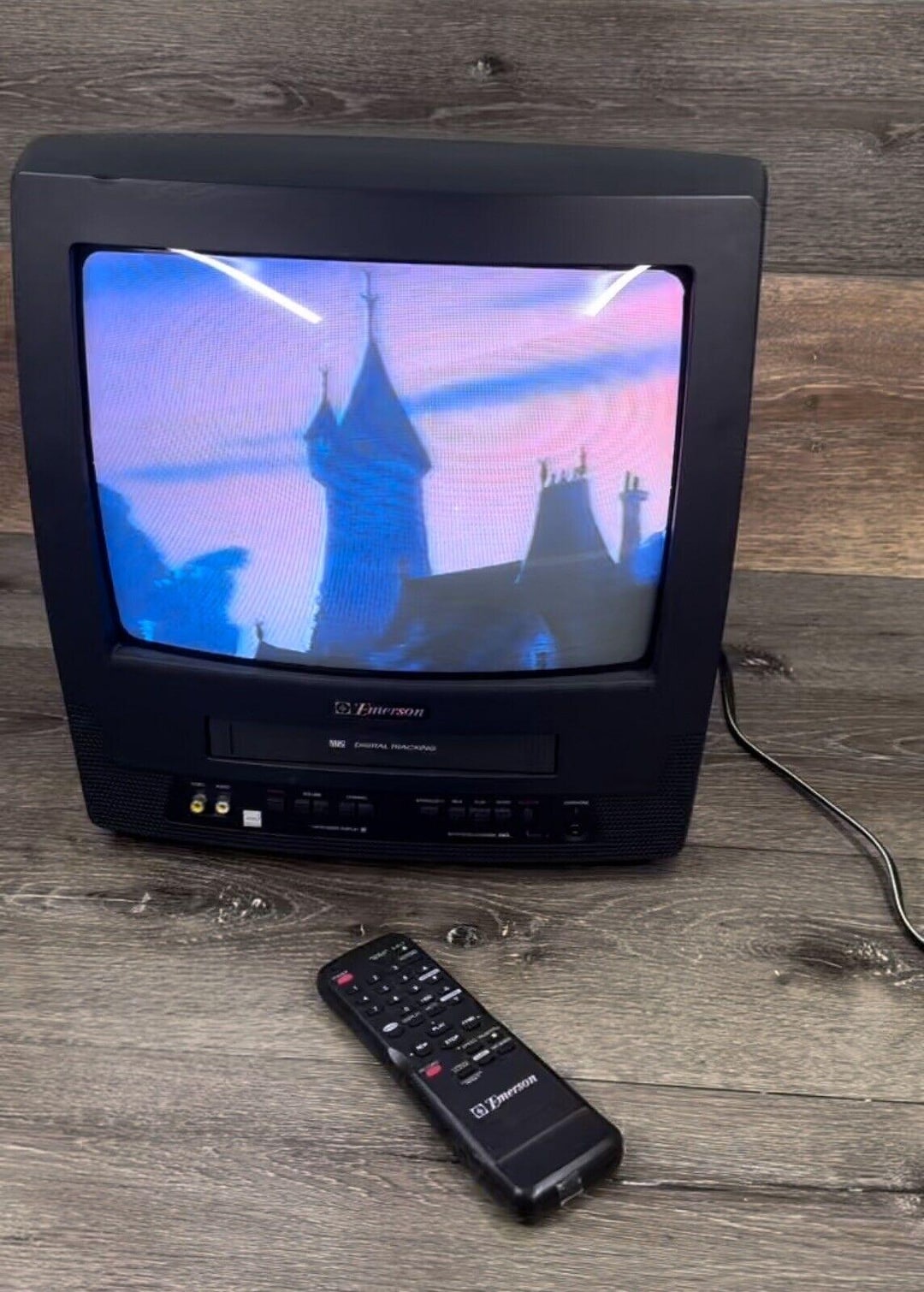 Emerson EWC1304 13 CRT TV Vcr Combo Vhs Player Retro Gaming Television ...