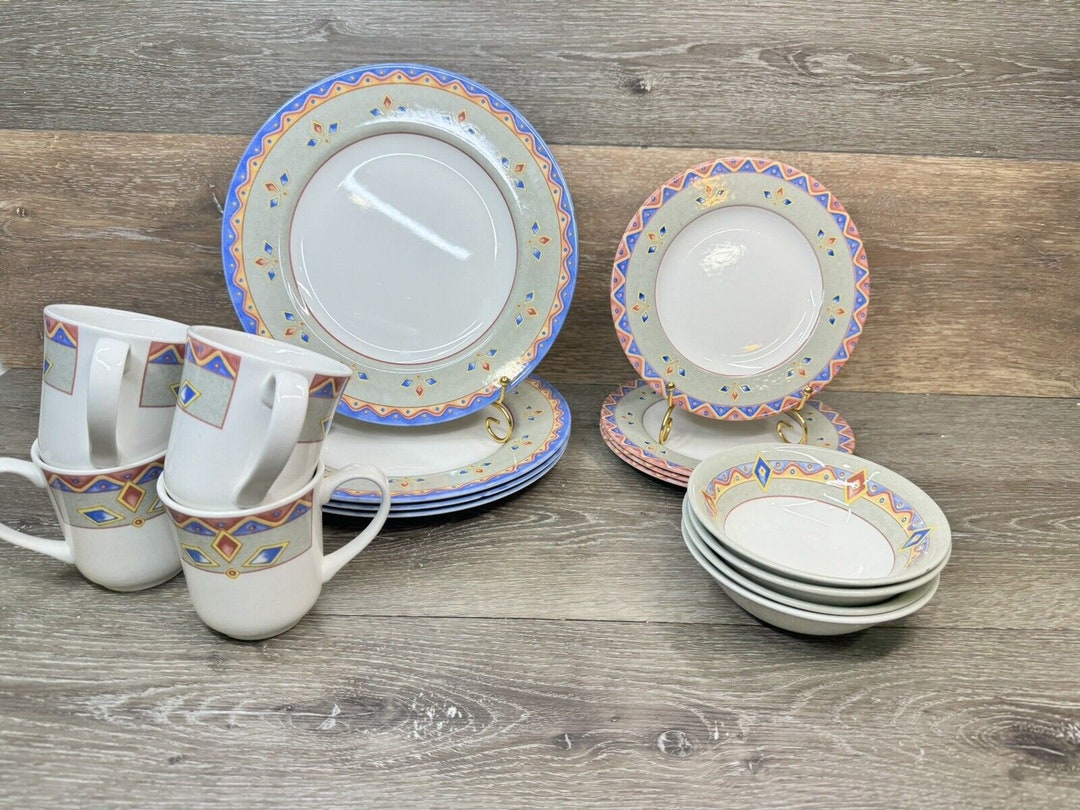 Vintage Johnson Brothers Medina Pattern 16 Pc. Four 4 Pc. Place ...
