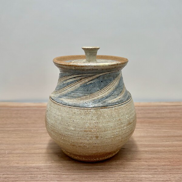 Pottery Jar - Etsy
