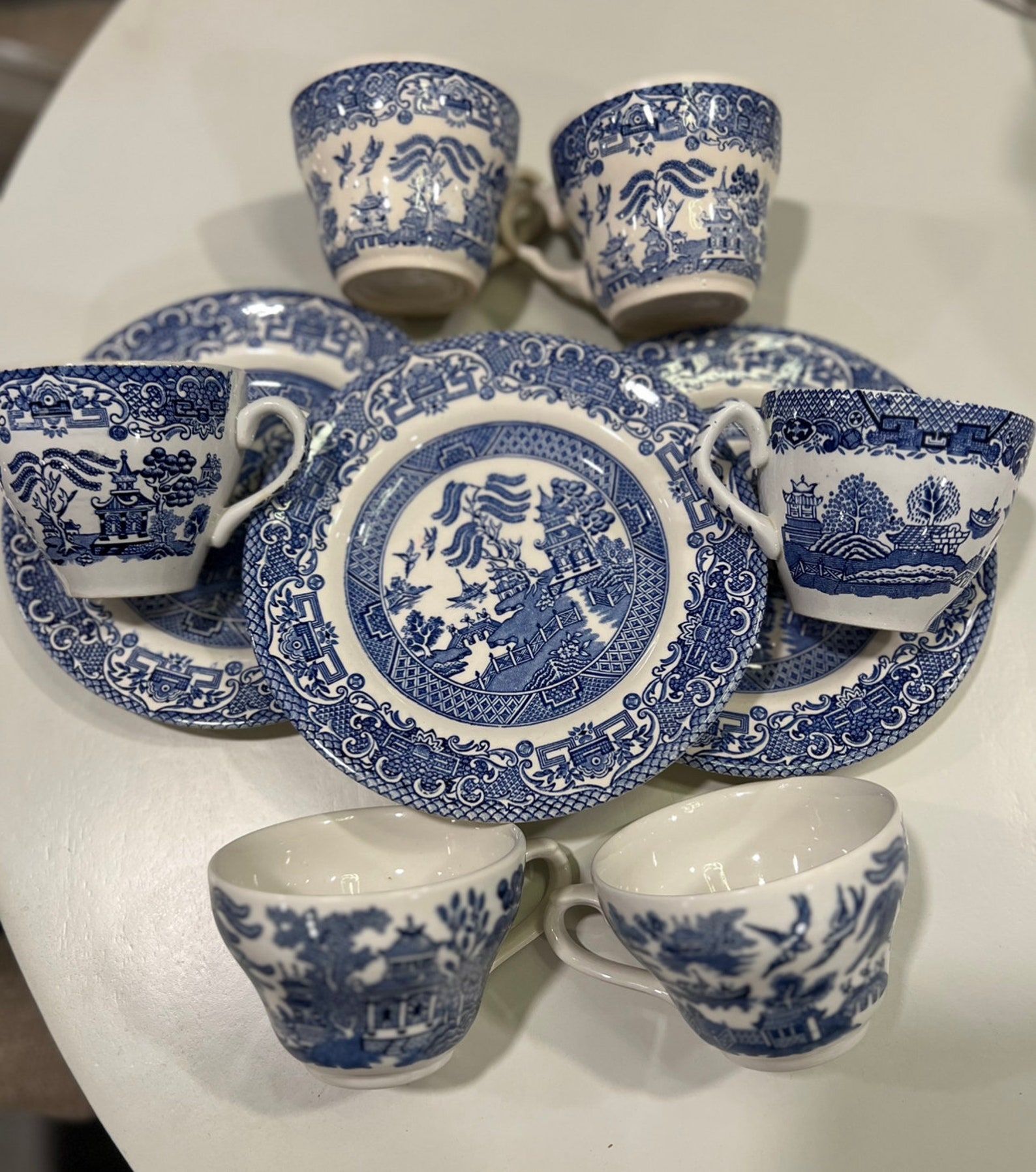 Vintage Blue Willow England Saucers and Tea Cups - Etsy