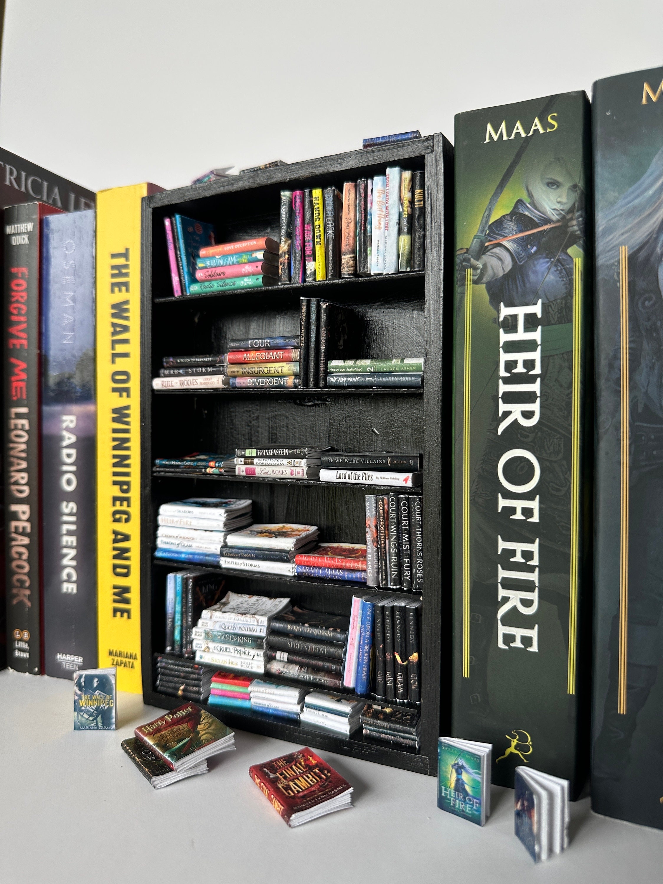 Customizable Mini Bookshelf: 50 Mini Books, Book Nook Decor, Perfect ...