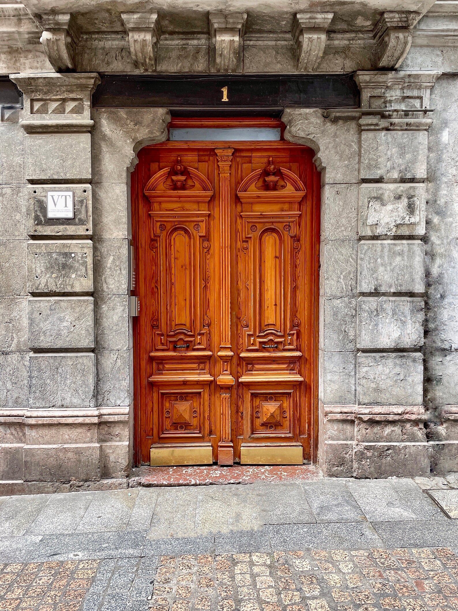 Old Wooden Door, Bilbao Spain, Stone Wall, Wall Art, Santiago De ...