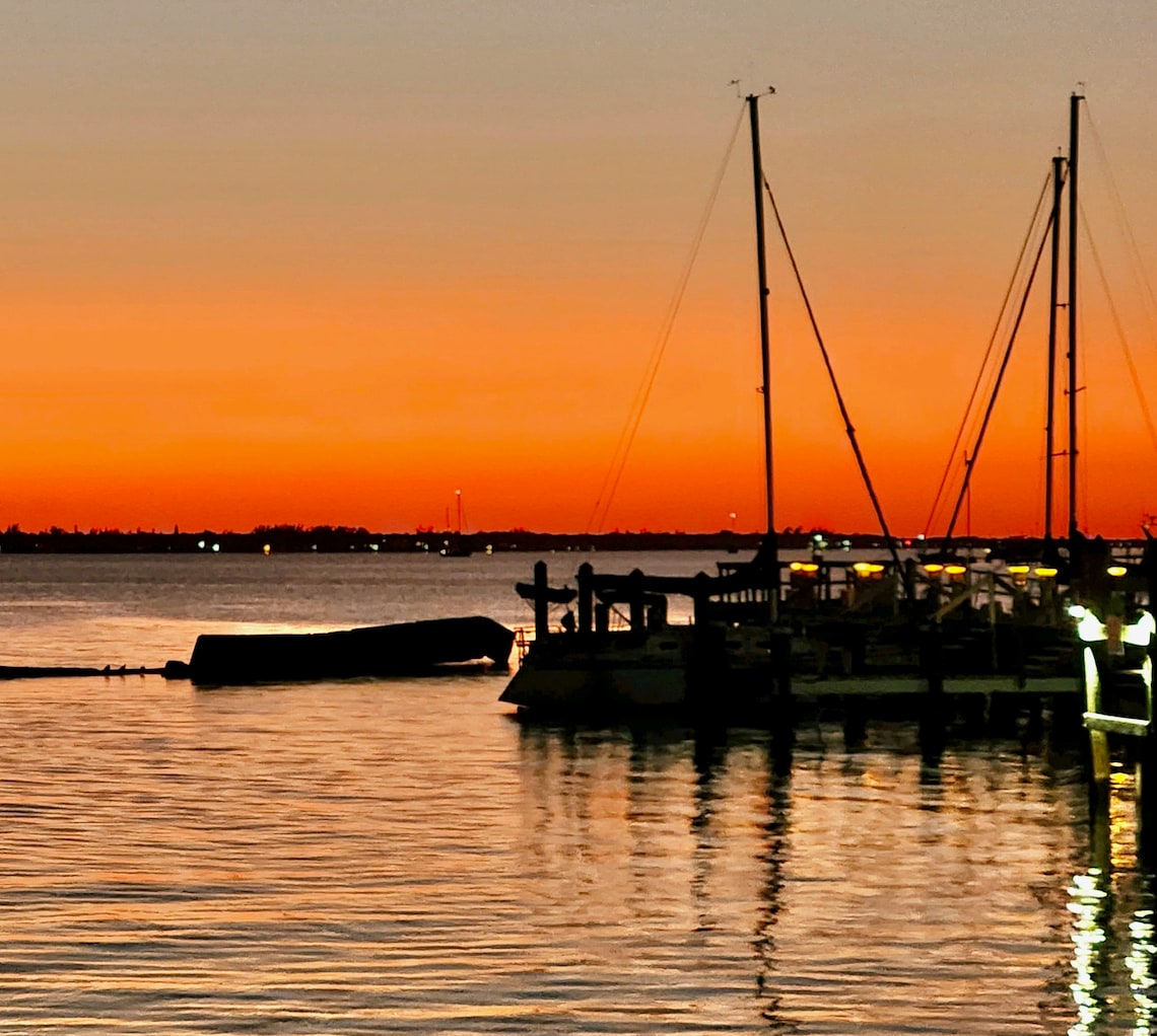 Sunset at the Beach, Manatee Florida, Red Sky, Sail Boats, Manatee ...
