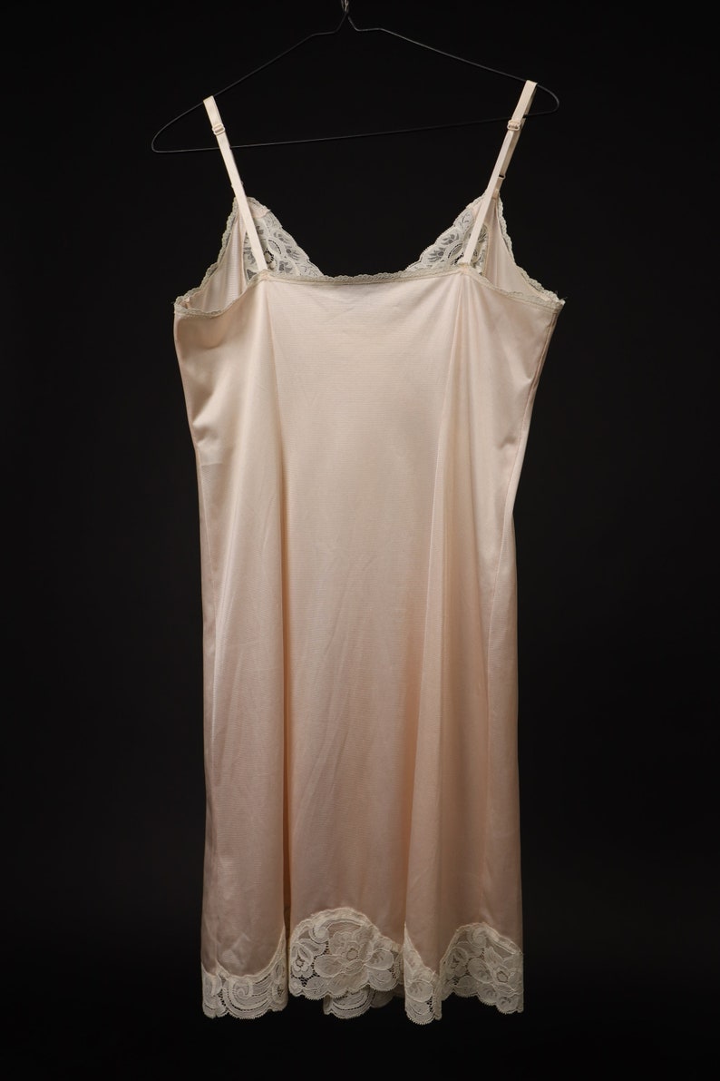 Vintage 70s-80s Vanity Fair off White Nylon Floral Lace Full Slip Dress ...