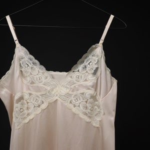 Vintage 70s-80s Vanity Fair off White Nylon Floral Lace Full Slip Dress ...