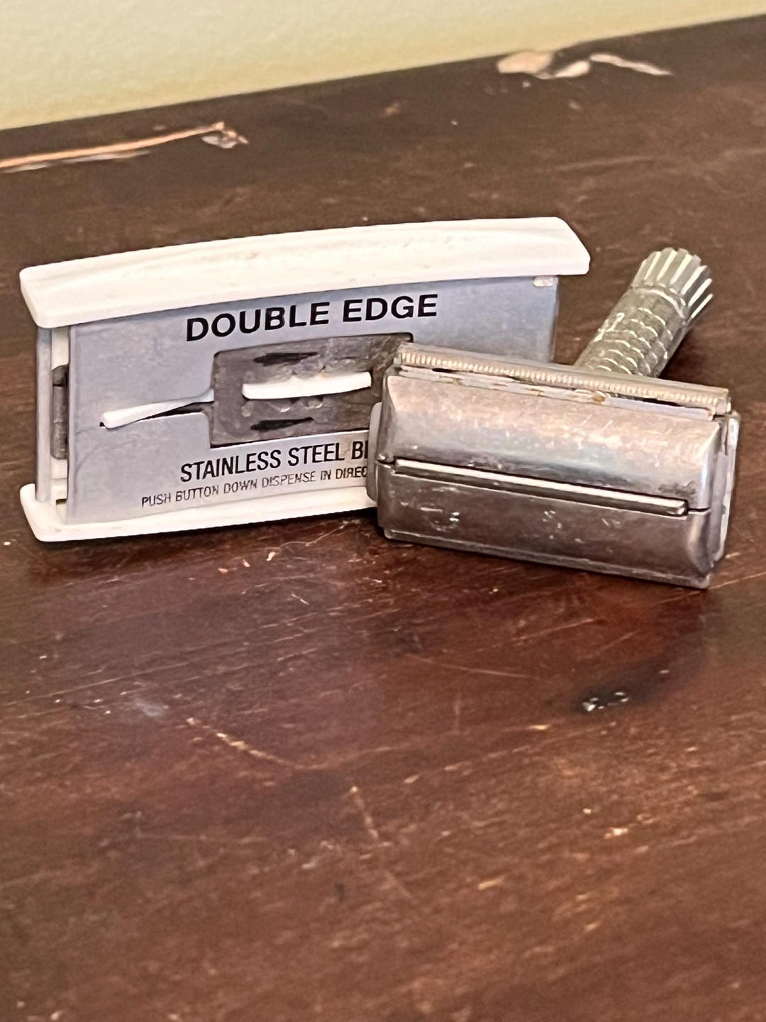 Gillette 1960’s Flare Tip Super Speed DE Safety Razor With Replacement ...