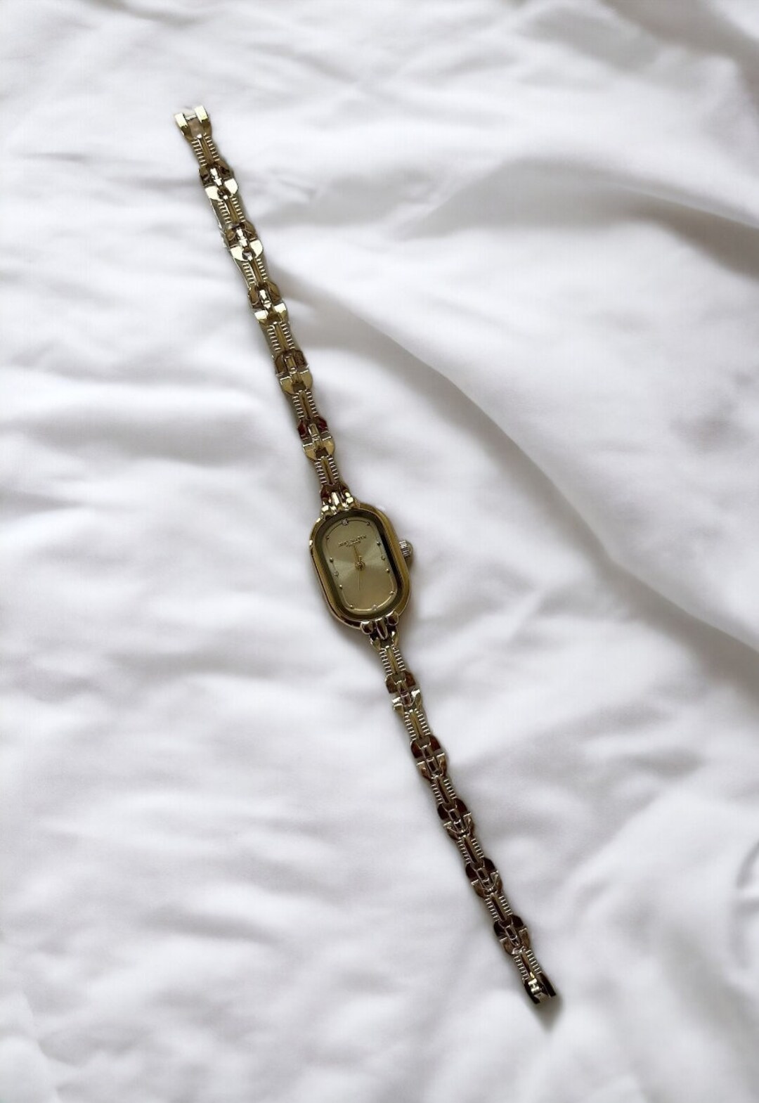 Small Vintage Gold Women Watch Womens Watch, Present for Her, Vintage Design, Durable Buckle ...