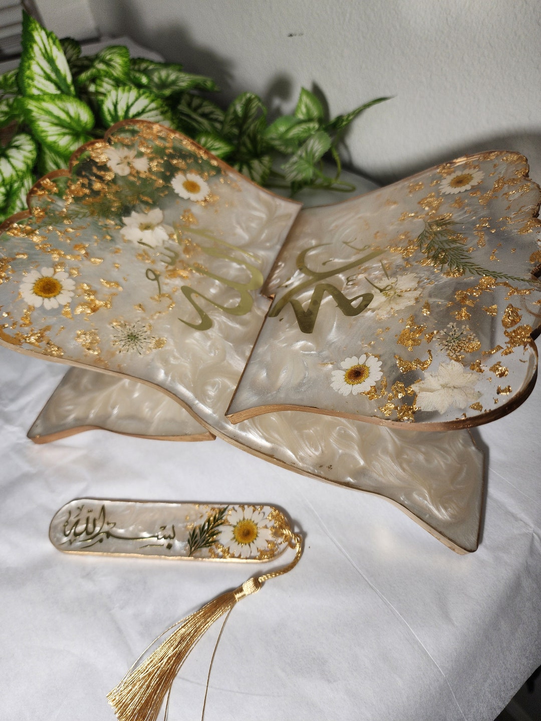 White Floral Quran Stand/rihal/rehal/bookstand With Bookmark - Etsy