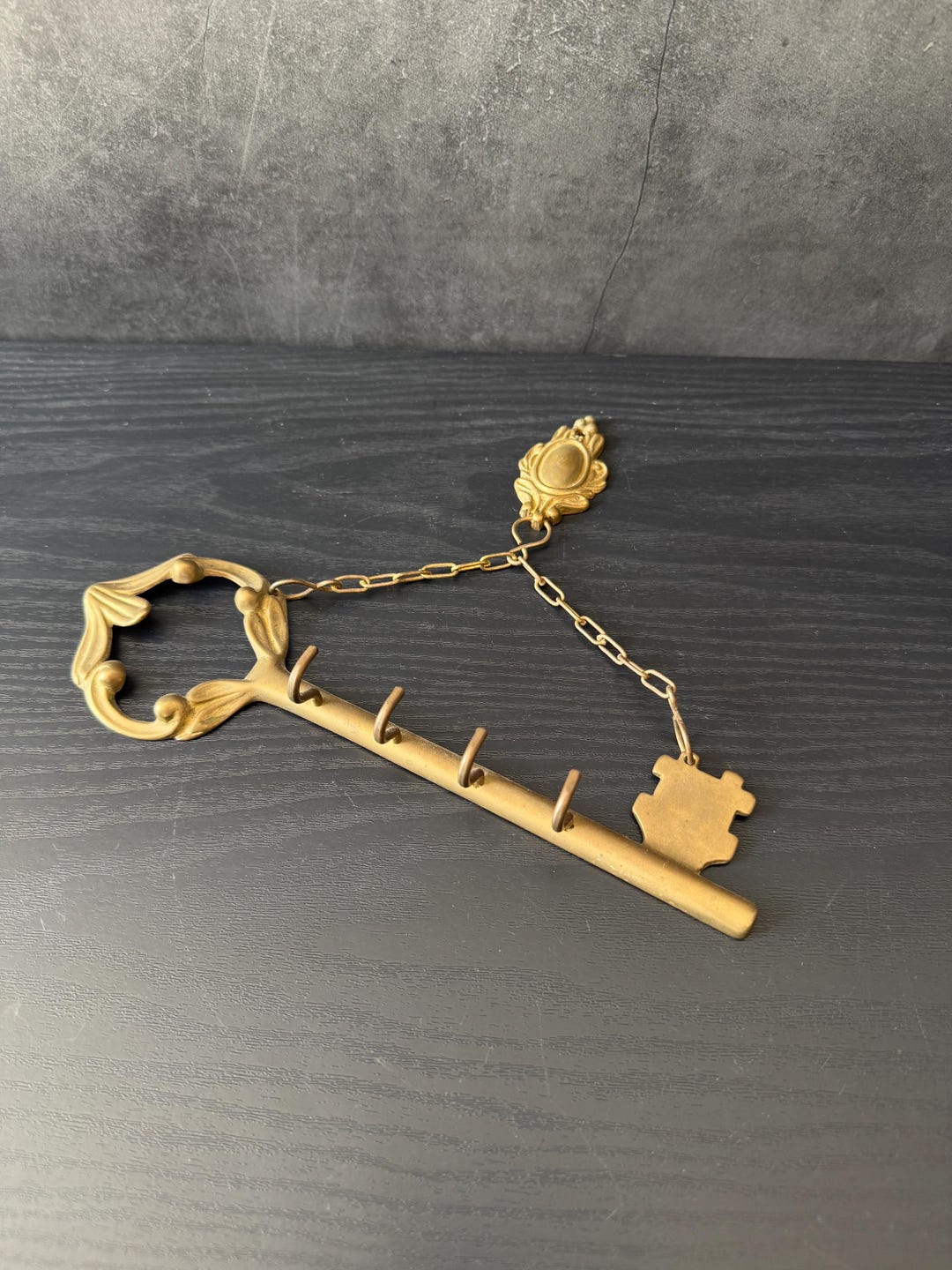 Vintage Brass Skeleton Key Wall Decor Holder - Etsy