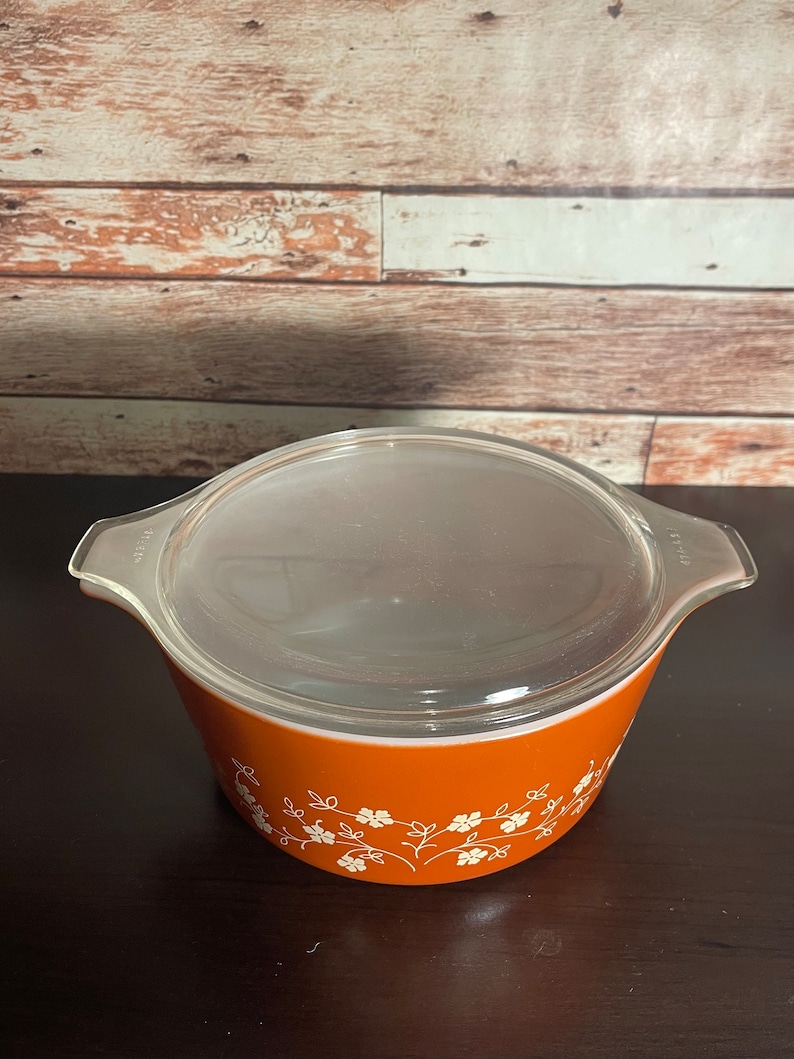 Pyrex Trailing Flower Round Casserole Dish 474B W/ Lid -FREE DOMESTIC ...
