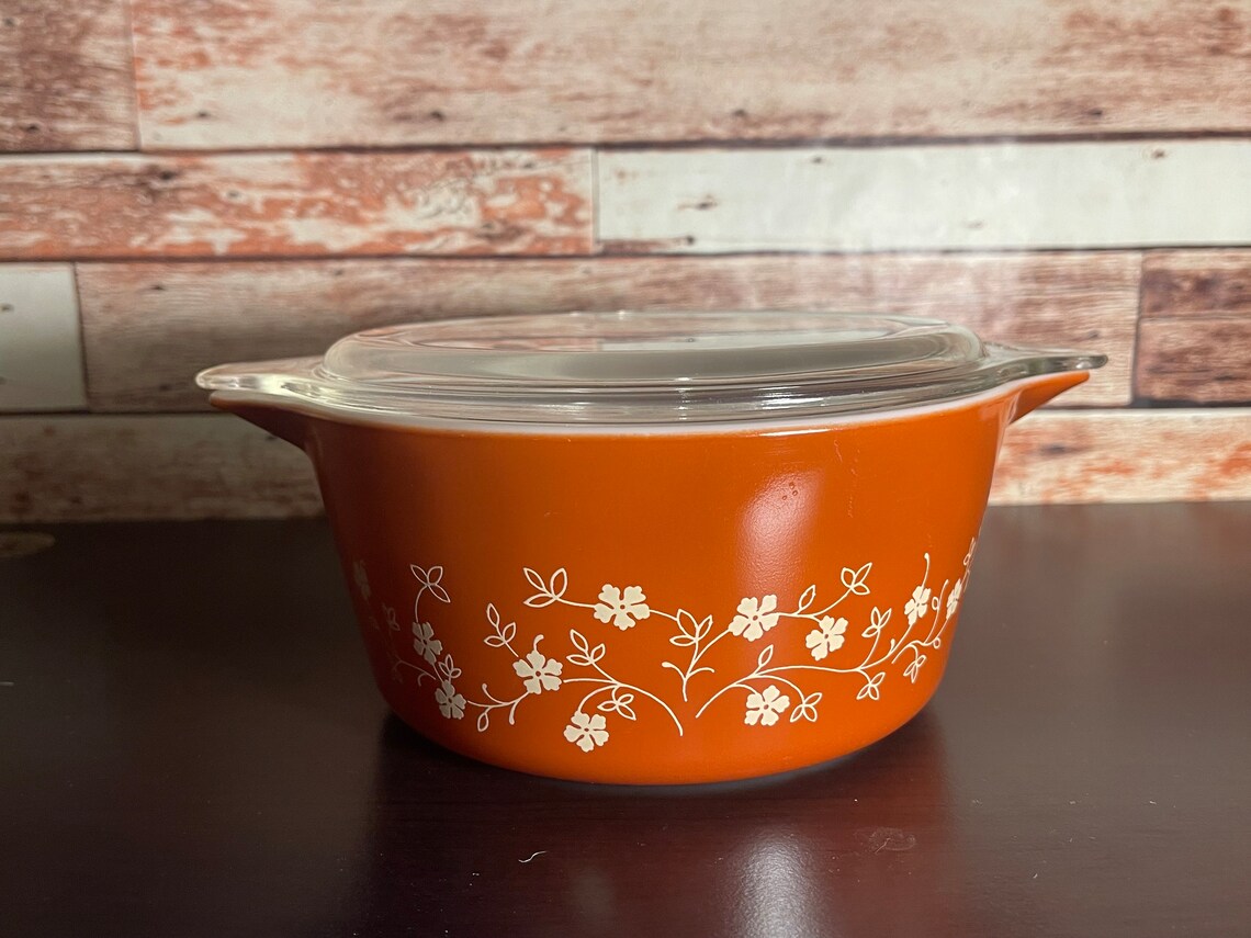 Pyrex Trailing Flower Round Casserole Dish 474B W/ Lid -FREE DOMESTIC ...