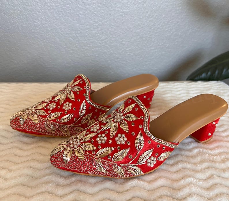 Bridal Embroidered Jutti Red Bridal Mules Indian Wedding Shoes Punjabi ...