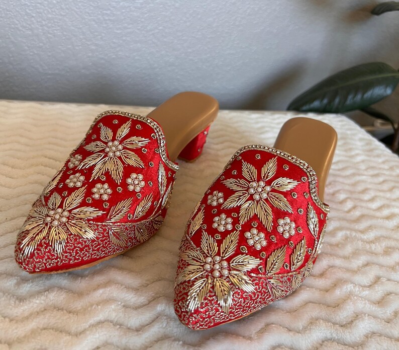 Bridal Embroidered Jutti Red Bridal Mules Indian Wedding Shoes Punjabi ...