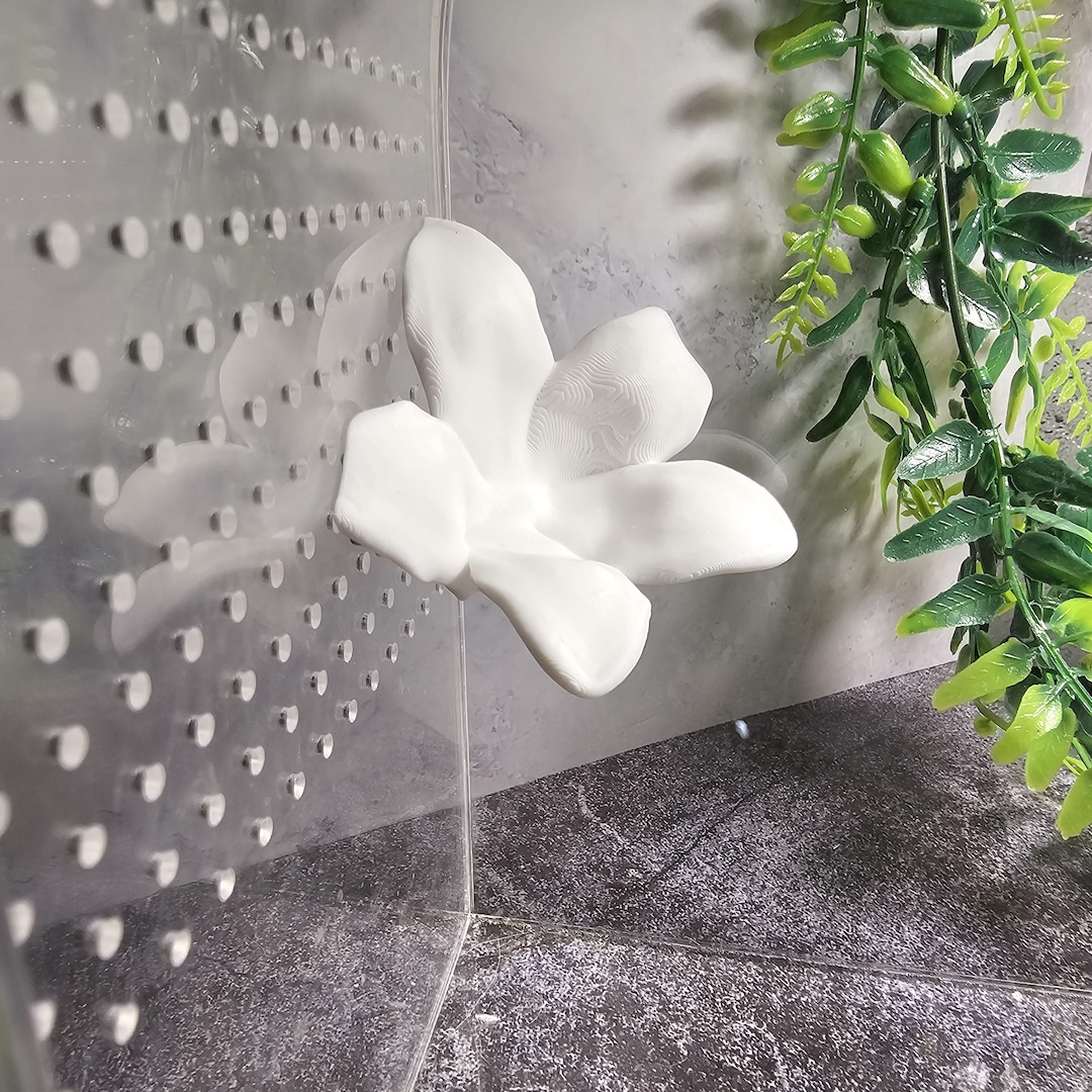 3D Printed Corner Lily Jumping Spider Hide - Etsy