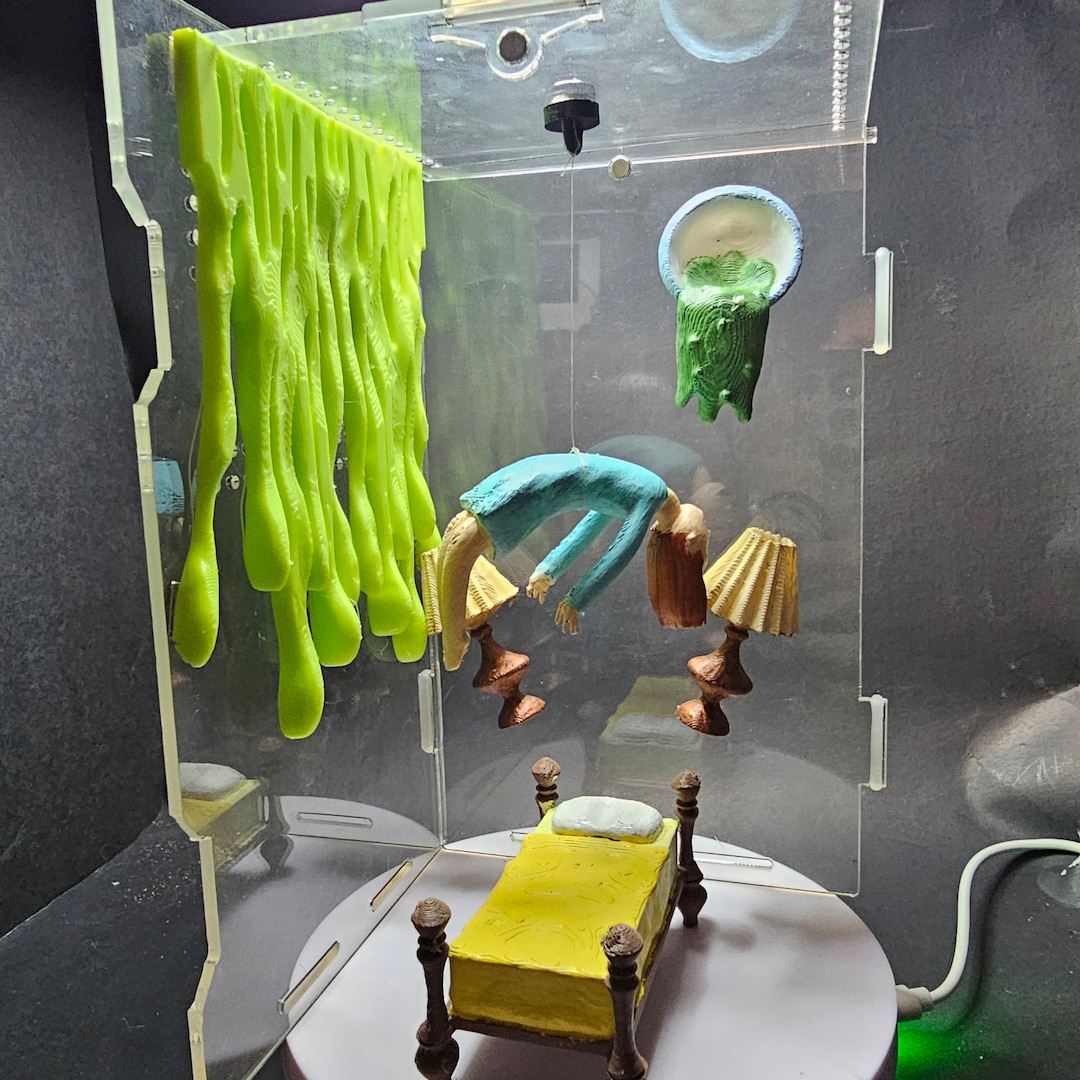 3D Printed and Handpainted "the Exorcist" Jumping Spider Enclosure ...