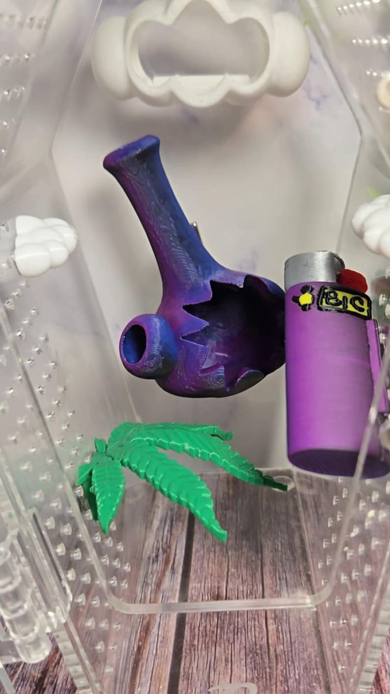 3D Printed Magnetic "420 Friendly" Pothead Stoner Themed Jumping Spider ...