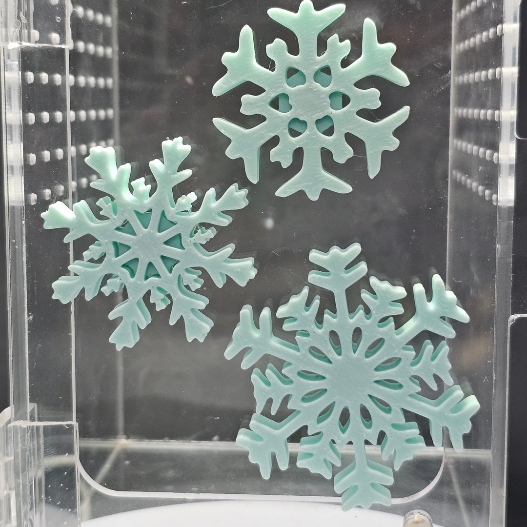 3D Printed Magnetic Snowflake Trio Jumping Spider Platform Decor - Etsy