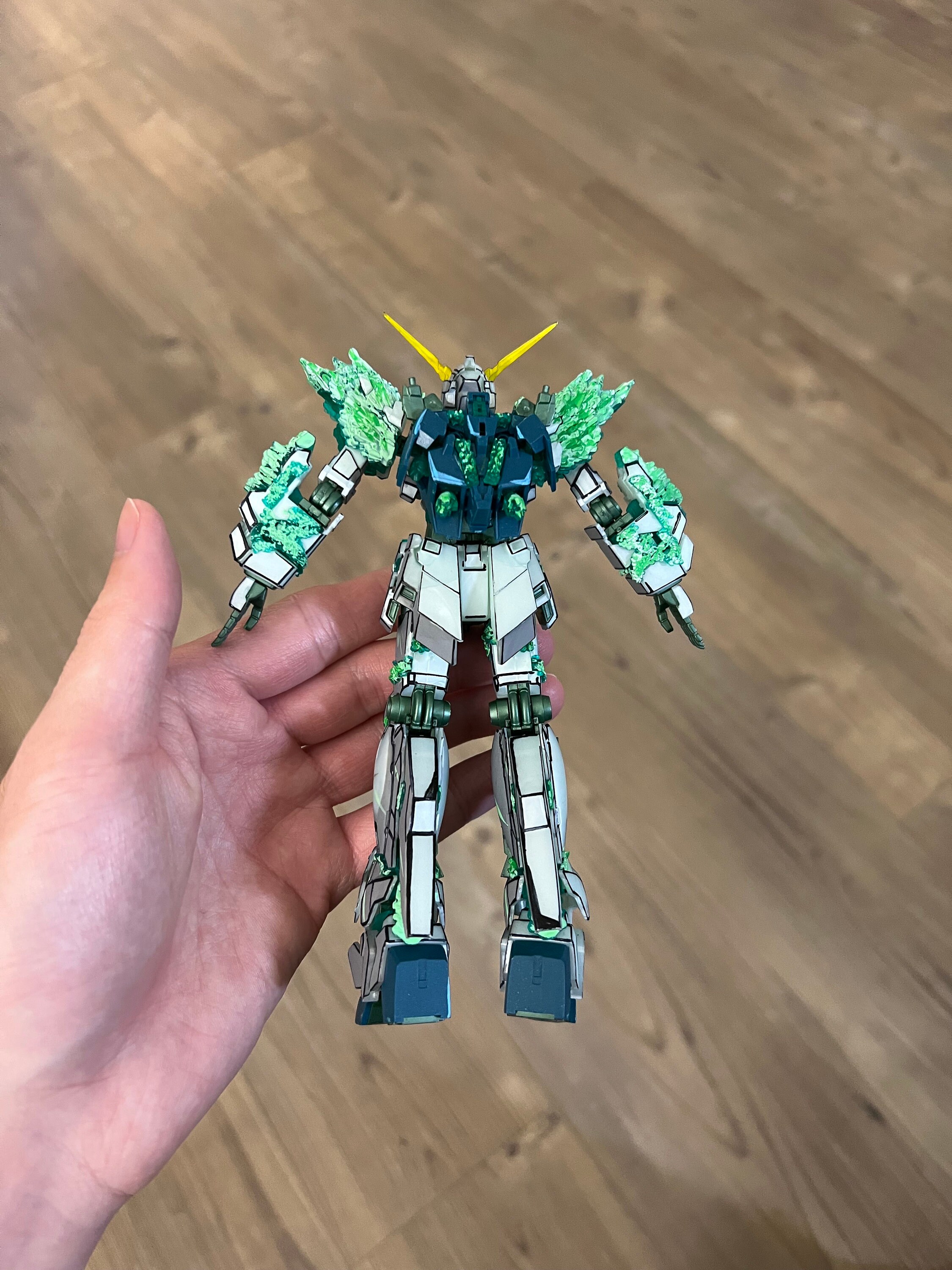 Bandai HG Unicorn Luminous Crystal Gundam Base Limited PB Cel Shading ...