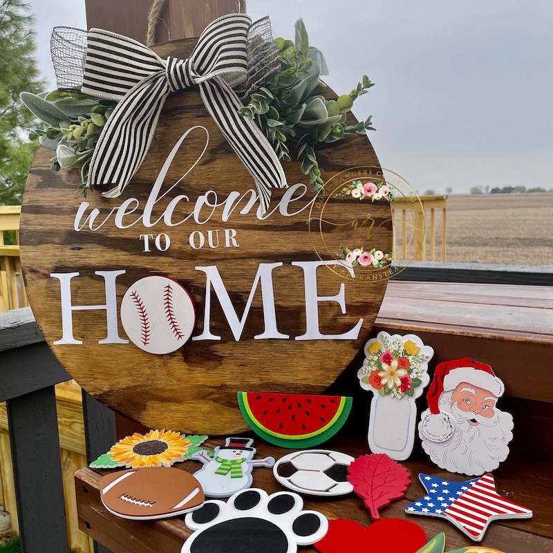 Round Holiday Sign - Etsy