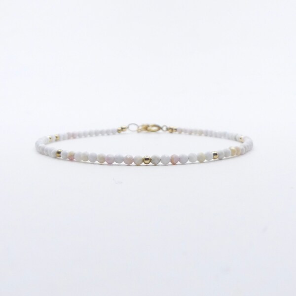 Conch Shell Bead Bracelet - Etsy