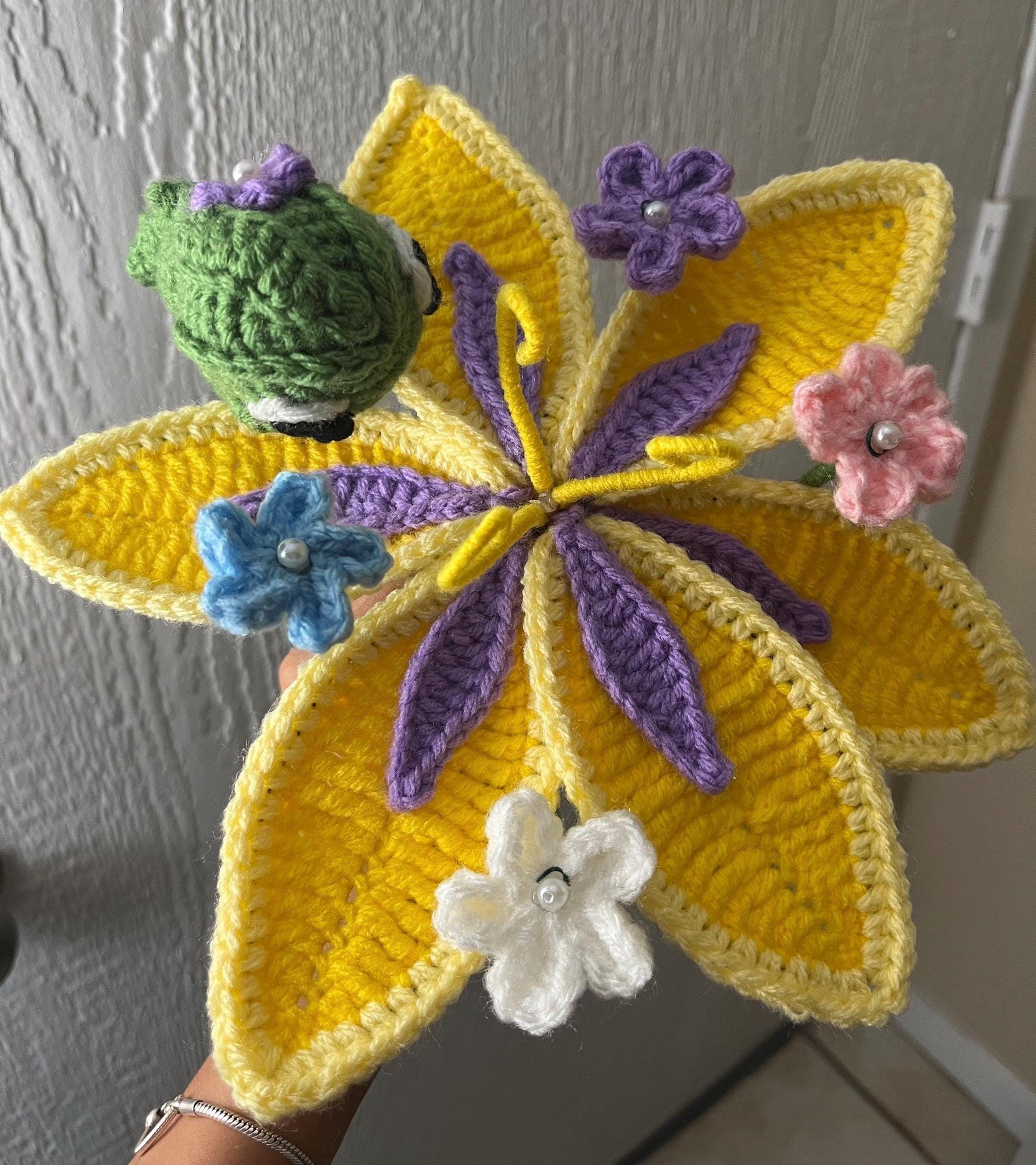 Crochet Tangled Sundrop Flower and Pascal - Etsy