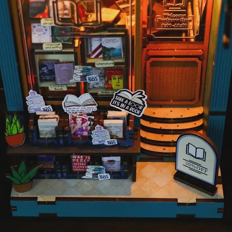 DIY, Diorama, Miniature Library, Book Nook - Etsy