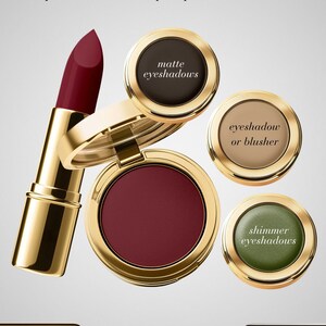 Seasonal Make-up Kit GF1, 12-tone Color Analysis, Metallic Flatlay ...