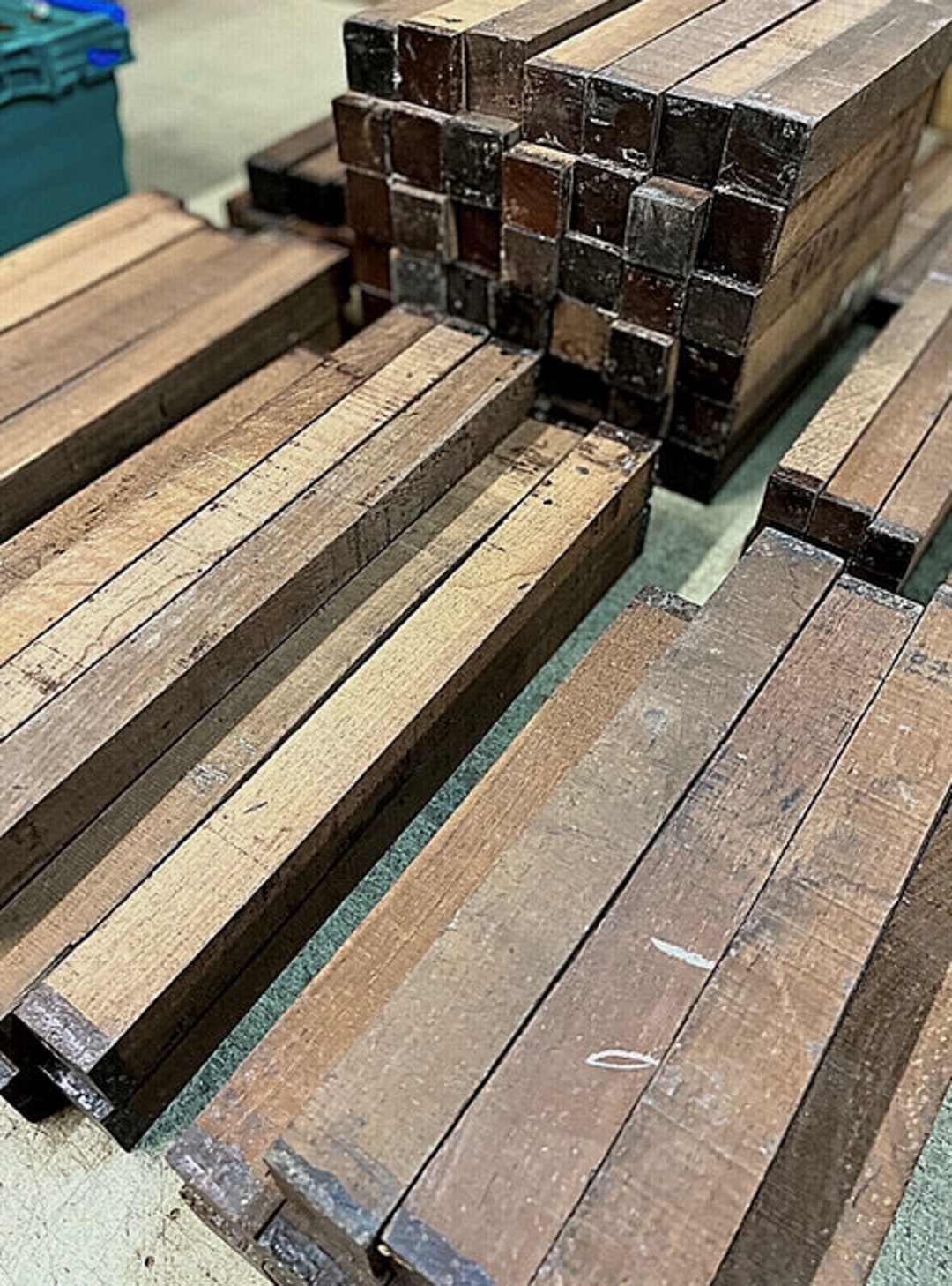 PANGA PANGA (wenge) Turning Blank Spindle 200-750 X 25-38 X 25-38mm ...