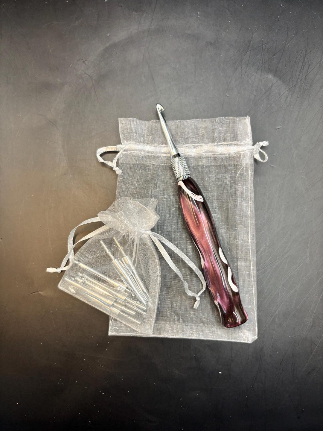 Ergonomic Crochet Hook Set in Plum and White Resin With Interchangeable Crochet Hooks - Etsy UK