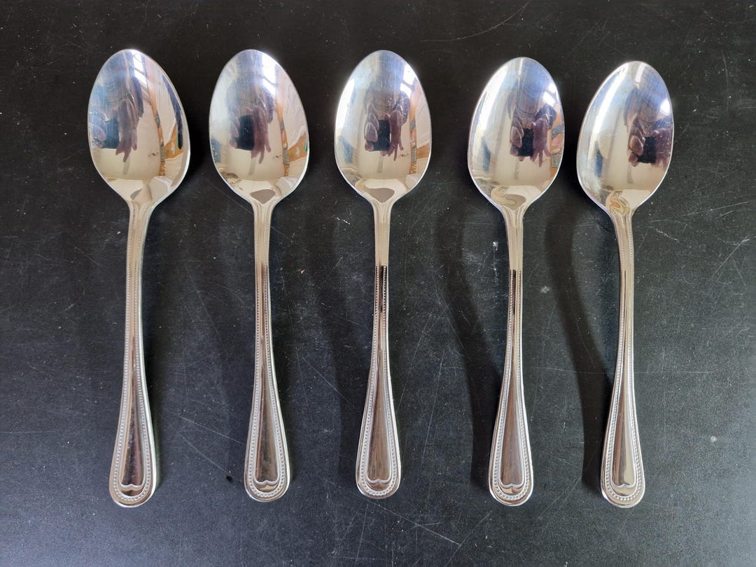 Vintage Set of Traditional Pattern Spoons X 5 - 7.75 Inches - Etsy