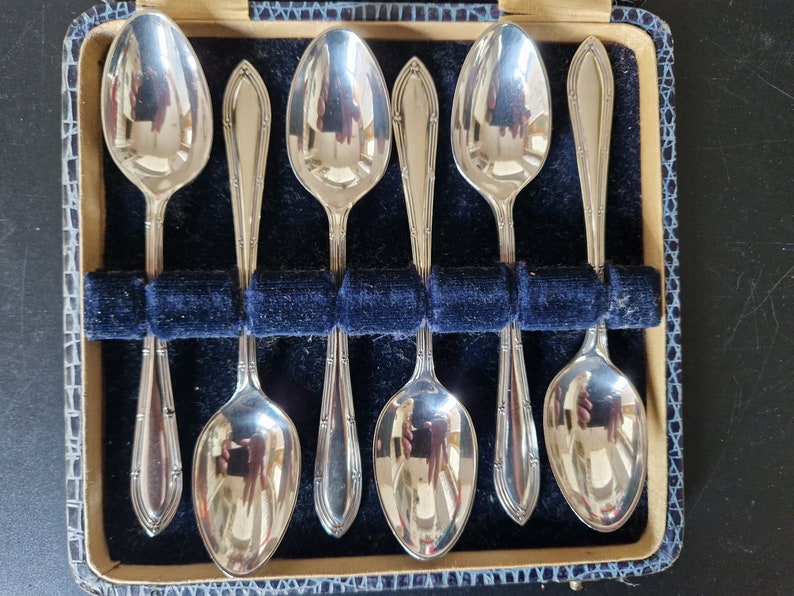 Vintage Boxed Set of Ribbon & Bow Pattern Tea Spoons X 6 - Etsy