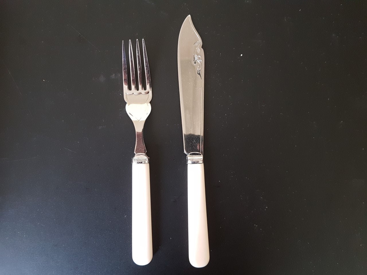 Vintage Boxed Set of Fish Knives and Fish Forks X 6 - Etsy