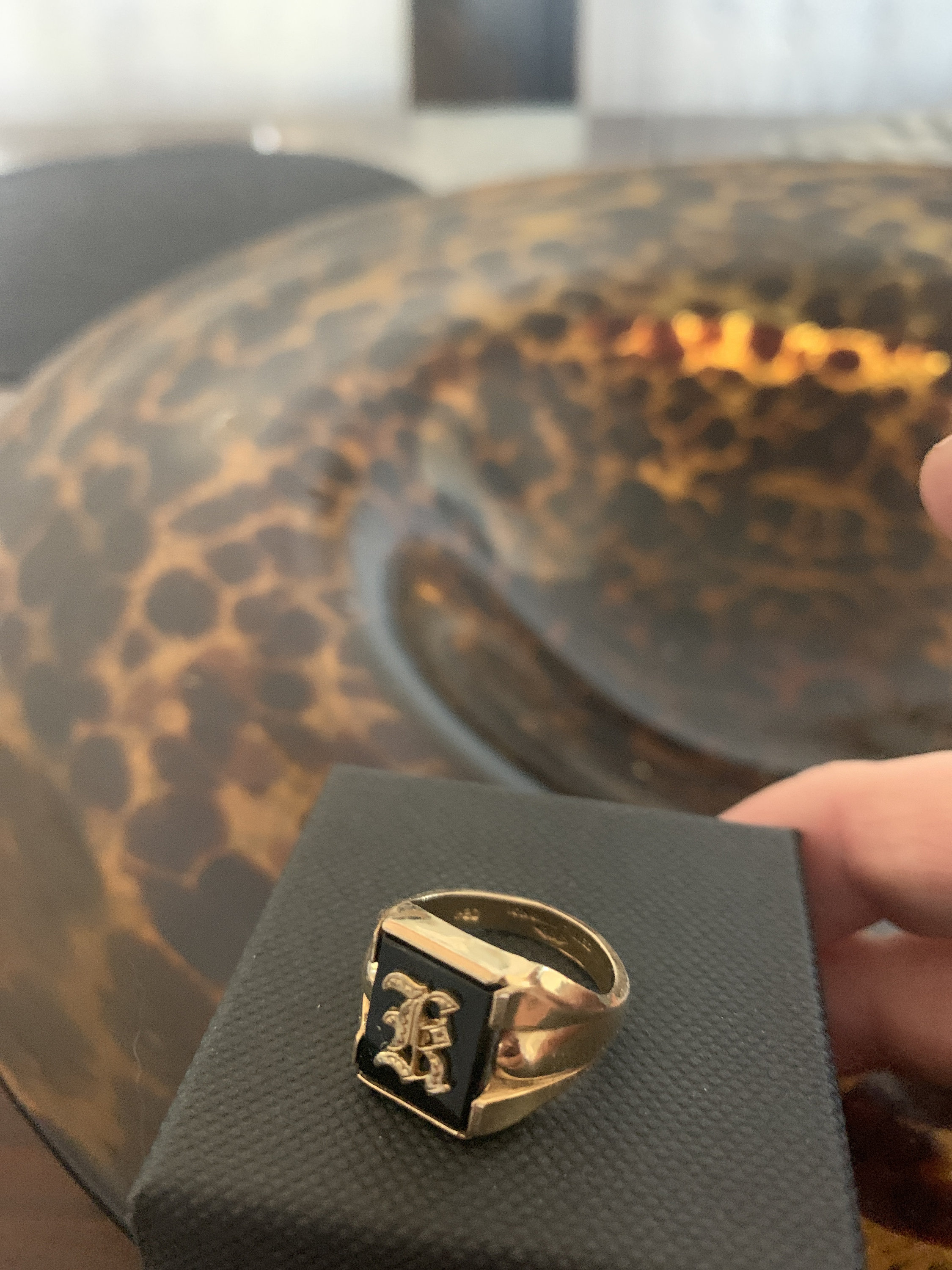 Initial Signet Ring R Vintage Onyx Stone 10k G.F. 1/20 Size 7 - Etsy Canada