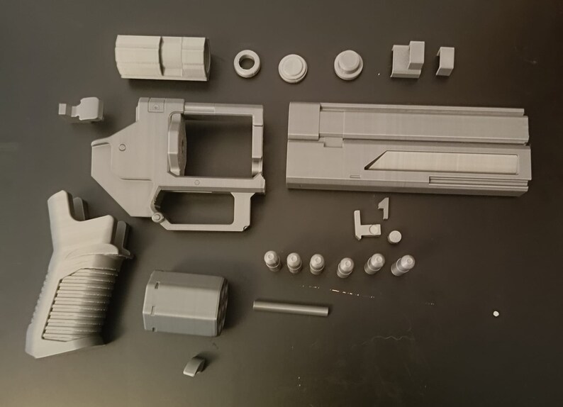 Helldivers 2 Senator Revolver Cosplay Prop - Etsy