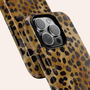 Cheetah Print iPhone and Samsung Phone Case: Tough, Snap or Magsafe ...