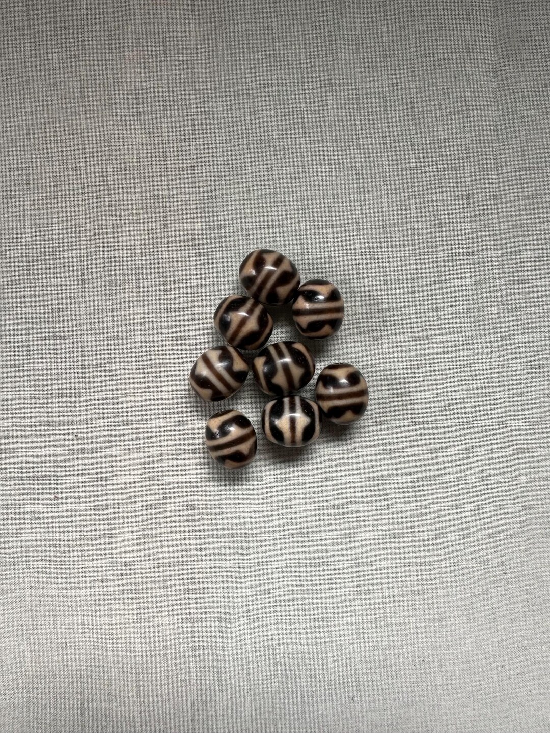 Large Taklok Dzi Bead – Tiger Tooth Pattern | Hand-etched Agate Amulet ...