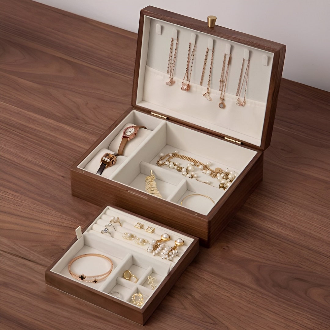 Walnut Wooden Engraved Jewellery Box Gift, Vintage Jewelry Box, Medium ...