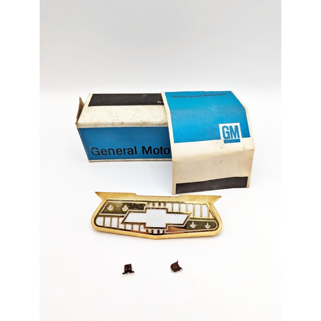 Vintage NOS 1955-1956 Chevy Bel Air Gold Crest Emblem 3725209 General ...