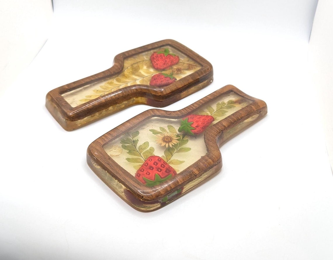 2 Matching Vintage 1970s Resin Strawberry Spoon Rest Leaf Woodland ...