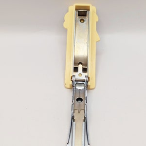 Vintage Linus Van Pelt Mini Stapler Charlie Brown Schulz Peanuts Japan ...